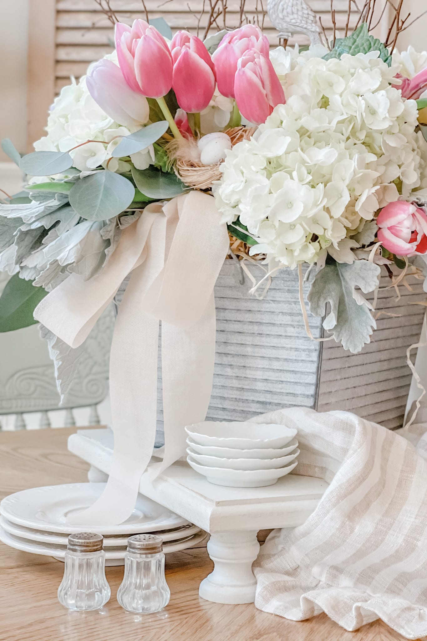 Spring Floral Table Centerpiece - Live Oak Nest